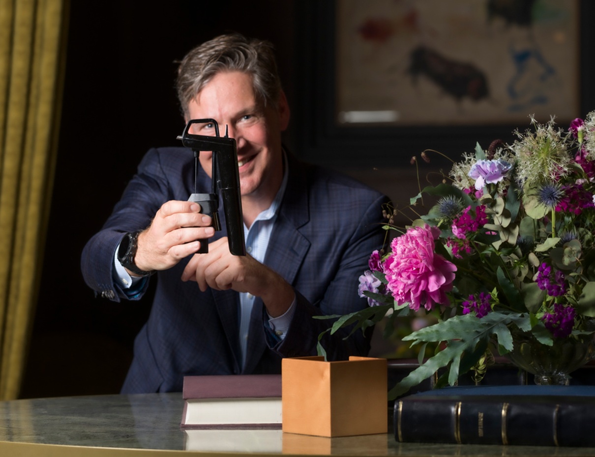 GREG LAMBRECHT PRESENTA EN MADRID SU CORAVIN “BY THE GLASS” - Vino ...