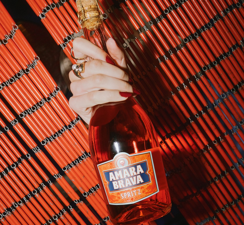 HIJOS DE RIVERA AMPLÍA SU PORTFOLIO CON AMARA BRAVA SPRITZ, SU NUEVA ...